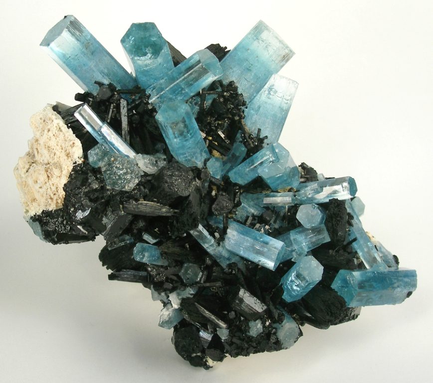 Beryl Meaning – Custom Crystal